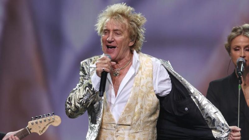 Watch Rod Stewart Rocks the Pyramid Stage at Glastonbury 2025