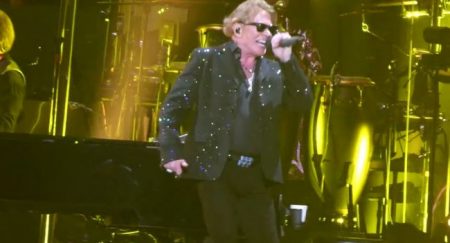 Watch Billy Joel singing live perfomance with his 10 years old daughter