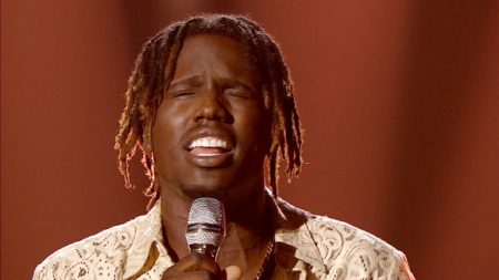"Jamal Roberts Delivers Emotional Performance of ‘Heal’ on Idol"