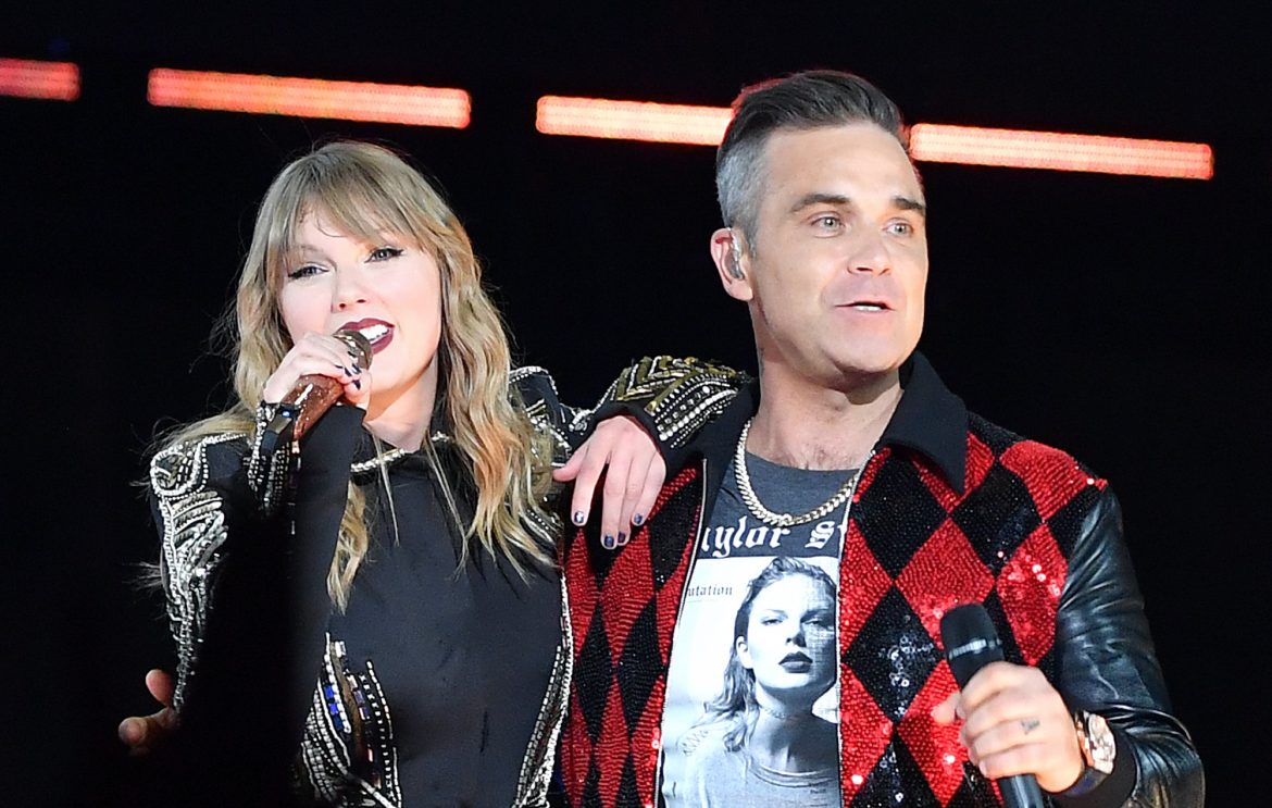 Robbie Williams Surprises Wife Ayda with On-Stage Birthday Duet in ...