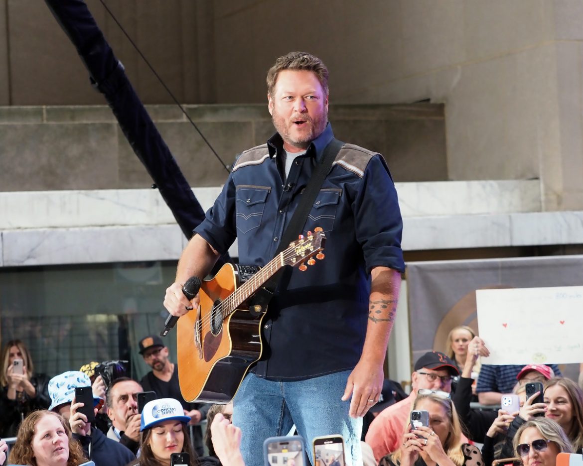 Blake Shelton’s Sweet Surprise for Loyal Fan Alexa Melts Hearts During ...