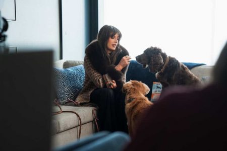 “Country Singer Ella Langley Finds Joy in Music and Her Two Dogs”